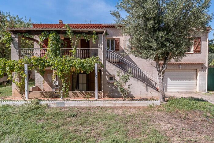 Maison à vendre - Marseille e  - 6 pièces - 4 chambres