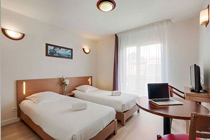 Appartement à louer - Du Guesclin, Béziers - 1 pièce