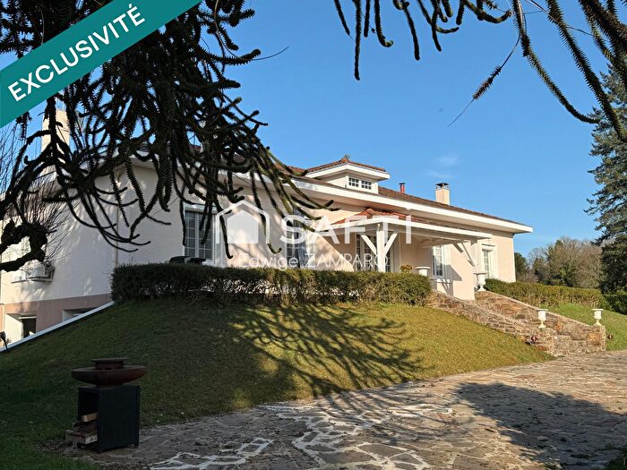 Maison à vendre - Oradour-sur-Vayres - 6 pièces - 4 chambres