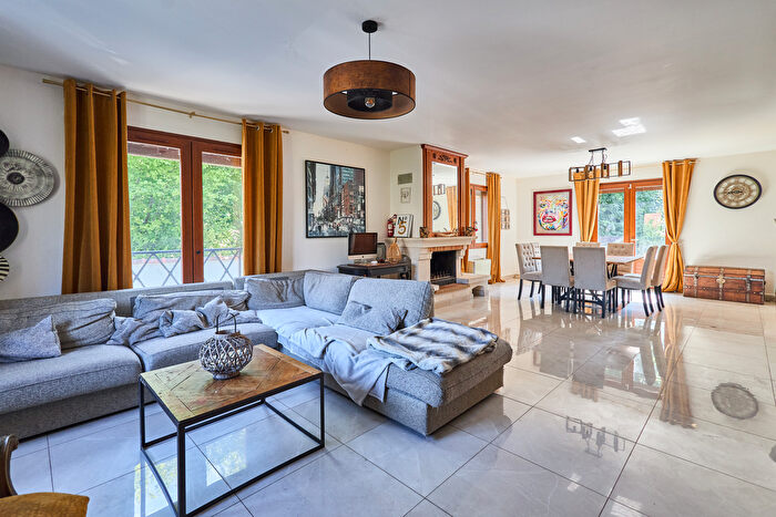 Maison à vendre - Bezannes - 9 pièces - 7 chambres