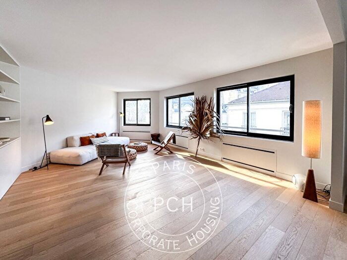 Appartement à louer - Saint Thomas dAquin, Paris ème arrondissement - 2 pièces - 1 chambre