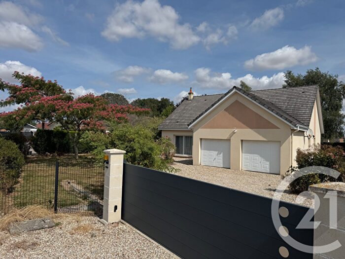 Maison 5 pièces à Saint-Ouen-du-Breuil, à vendre