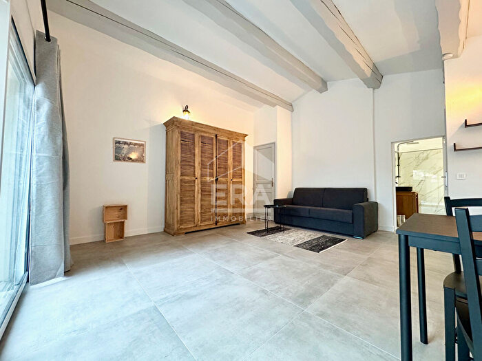 Appartement à louer - Grasse, Saint-Antoine, Aspres, Plascassier - 1 pièce