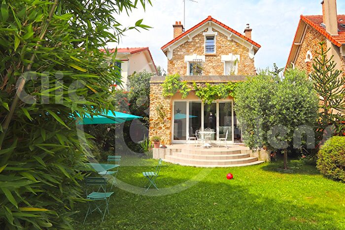 Maison 6 pièces à louer - Viroflay, Haras