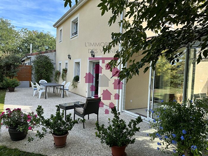 Maisons à vendre et appartements à louer - 1