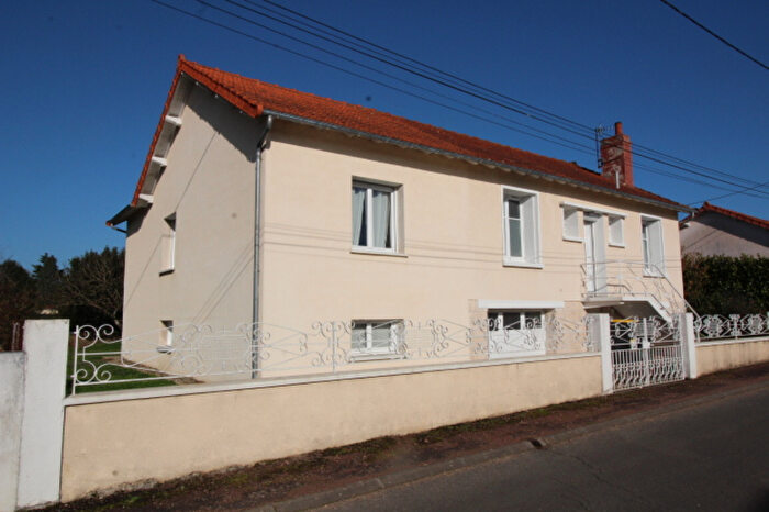 Maison à vendre - Châtellerault, Nord Ouest - 8 pièces - 4 chambres