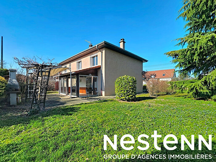 Maison à vendre - Chassieu - 5 pièces - 4 chambres