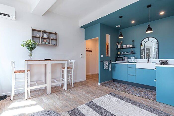 Appartement à louer - Saint Mathieu, Grasse - 2 pièces - 1 chambre