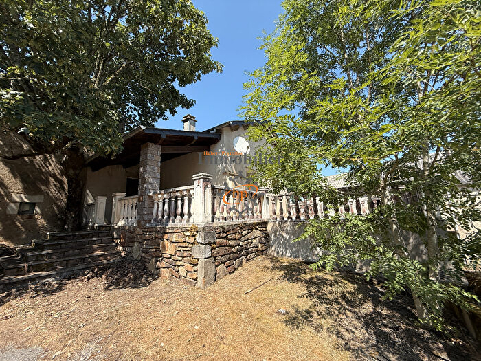 Murat-sur-Vèbre : Maison 5 pièces à vendre