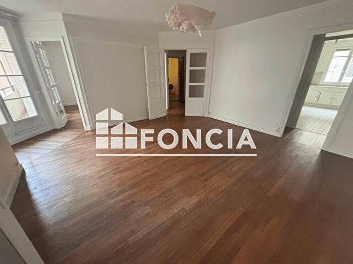 Appartement à louer - Corentin Celton, Issy-les-Moulineaux - 3 pièces - 2 chambres