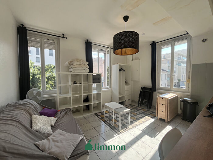 Appartement à louer - Villeurbanne, Les Poulettes - 1 pièce