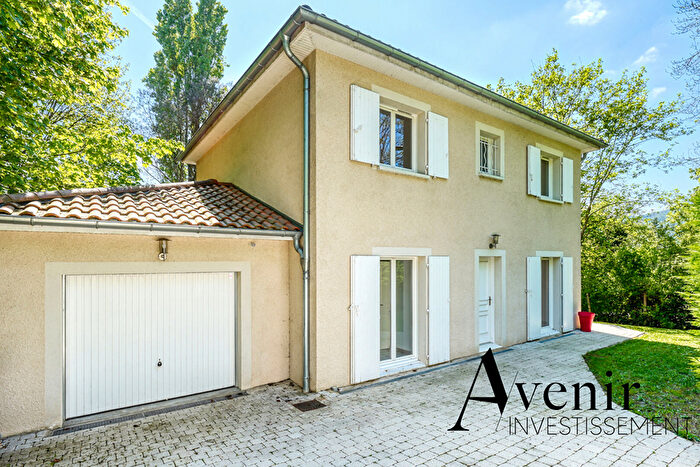 Maison à vendre - Fontaines-sur-Saône - 6 pièces - 5 chambres