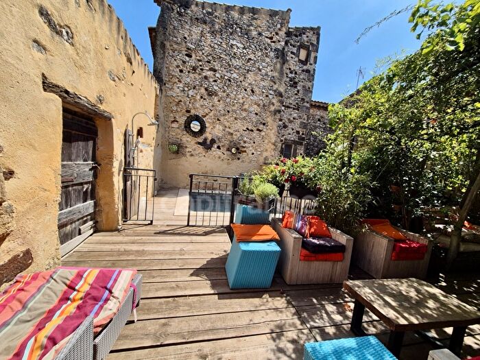 Maison à vendre - Pouzilhac - 9 pièces - 8 chambres