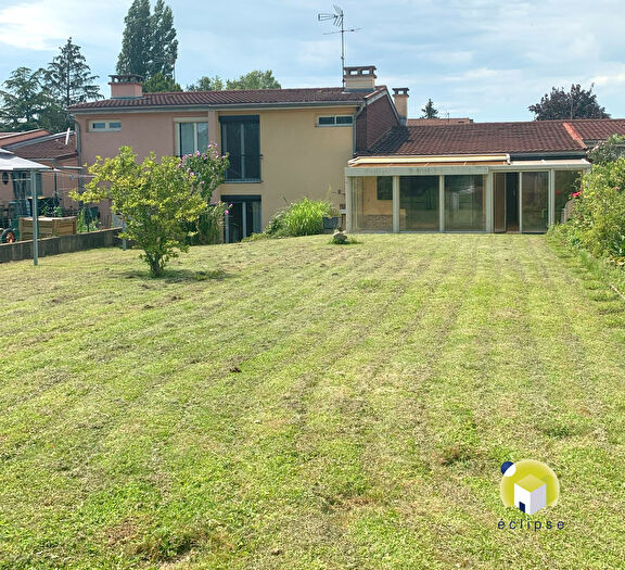 Maisons à vendre et appartements à louer - 1