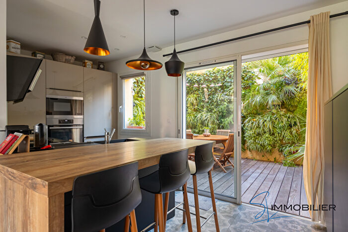 Maison à vendre - Marseille e , Vauban - 6 pièces - 4 chambres