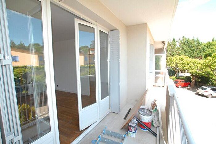 Appartement à louer - Sérézin-du-Rhône - 4 pièces - 3 chambres