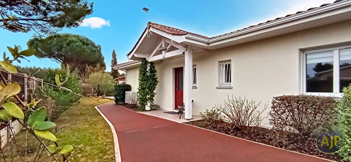 Maison à vendre - Arès - 5 pièces - 3 chambres