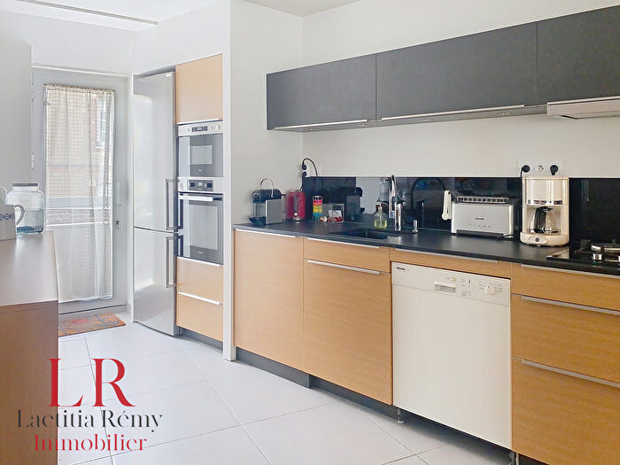 Appartement à vendre - Quartiers Ouest, Bourg lEvesque - 5 pièces - 4 chambres