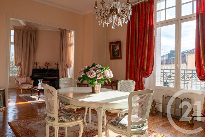Appartement à vendre - Limoges, Centre-ville, Hôtel de Ville, Emailleurs - 6 pièces - 4 chambres