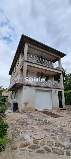 Lons-le-Saunier, Le Solvan - Maison 8 pièces à vendre