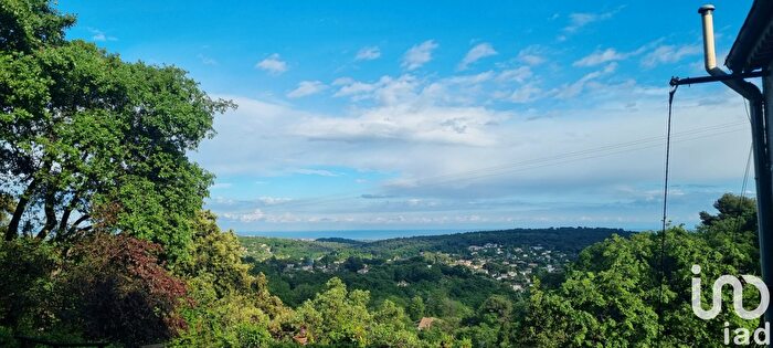 Maison à vendre - Tourrettes-sur-Loup - 5 pièces - 3 chambres