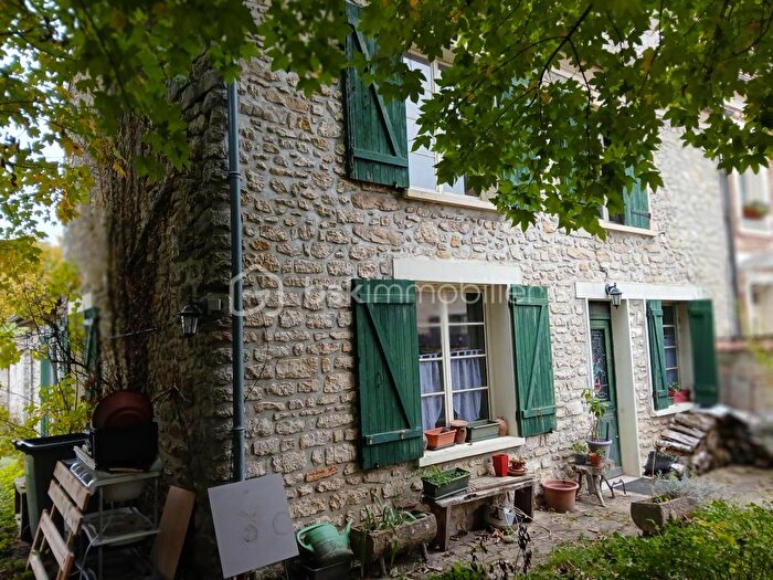 Maison à vendre - Voisenon - 4 pièces - 3 chambres