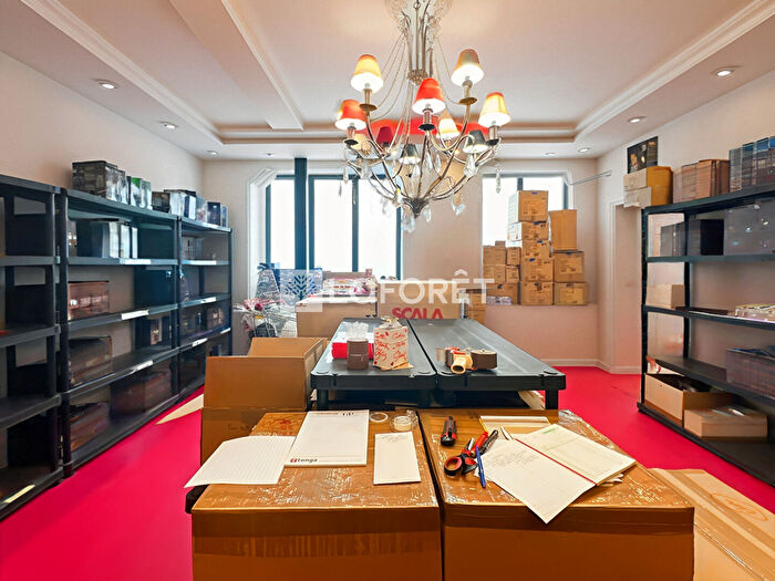 Appartement à vendre - Paris e , Clichy, Trinité - 4 pièces - 2 chambres