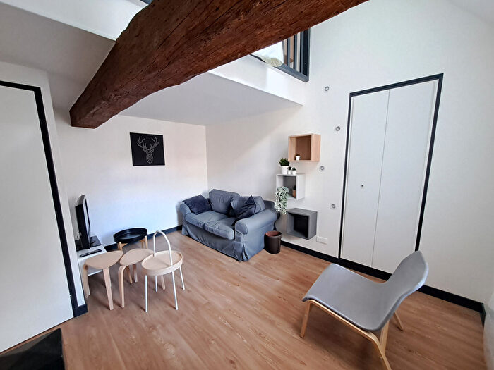 Appartement à louer - Dijon, Centre-ville - 3 pièces - 1 chambre