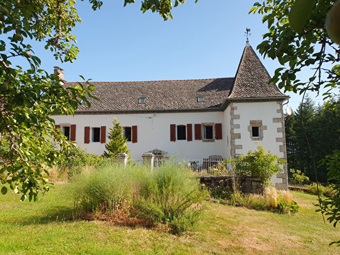 Auriac : Maison 8 pièces à vendre
