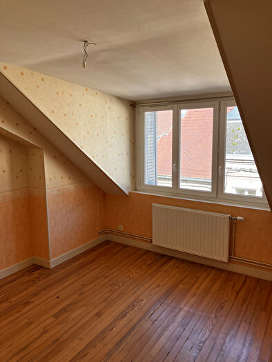 Autun, Centre-ville : Appartement 4 pièces à louer