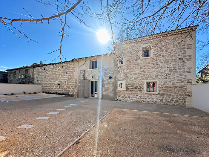 Maison à vendre - Châteaurenard, Barret, Lonnes, La Crau - 5 pièces - 3 chambres