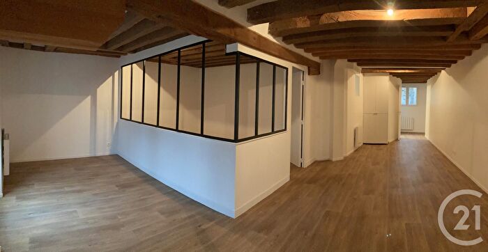 Appartement à louer - Fontainebleau, Centre-ville - 2 pièces - 1 chambre