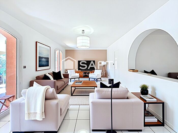 Maison à vendre - Le Revest-les-Eaux - 7 pièces - 4 chambres