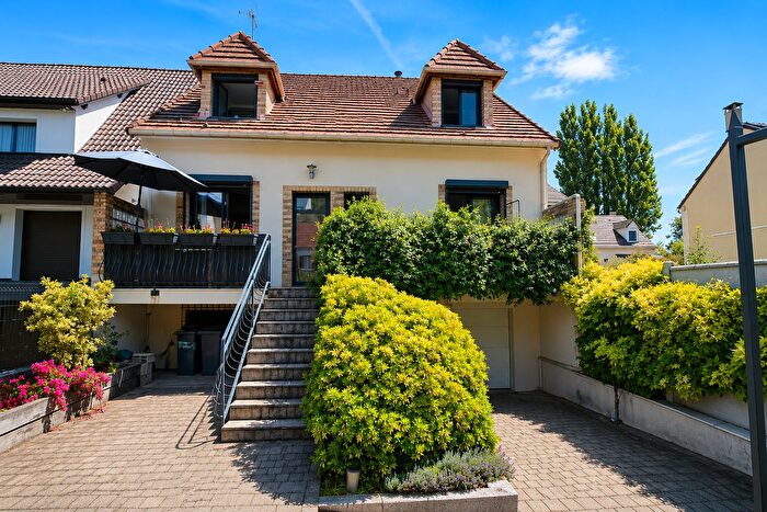 Créteil, Val de Brie : Maison 5 pièces à vendre