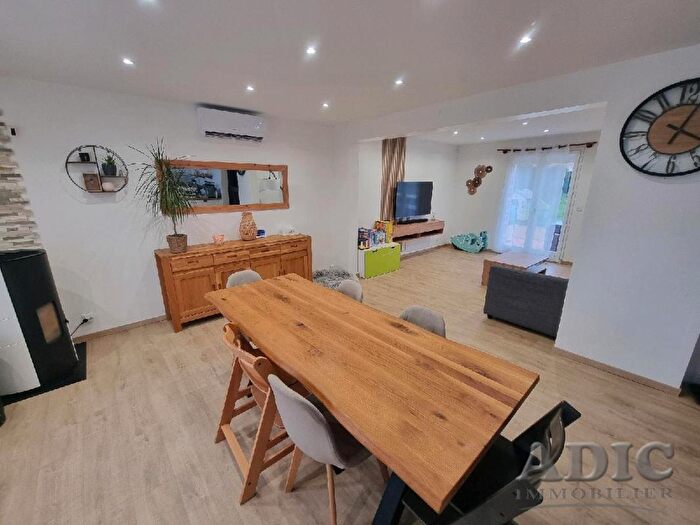 Maison à vendre - Le Plessis-Belleville - 6 pièces - 4 chambres