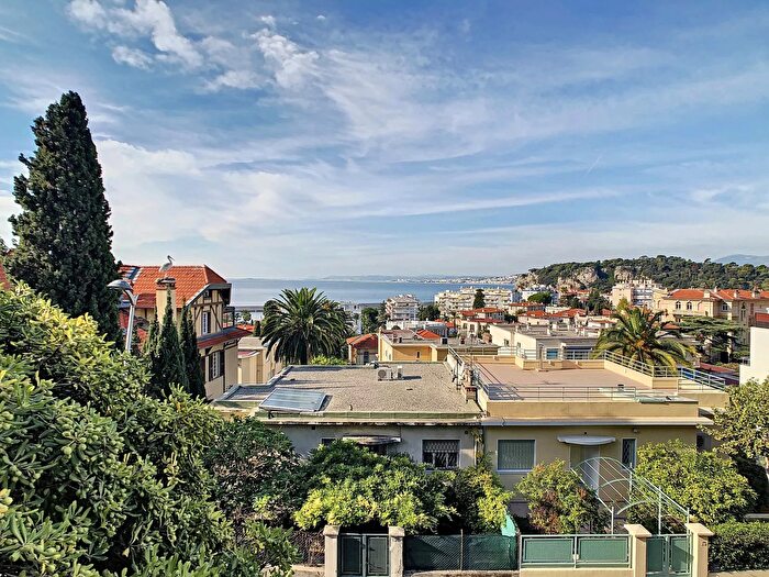 Appartement à vendre - Nice, Mont-Boron - 2 pièces - 1 chambre