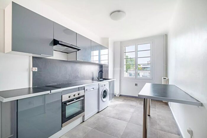 Villeurbanne, Gratte Ciel : Appartement 2 pièces à vendre