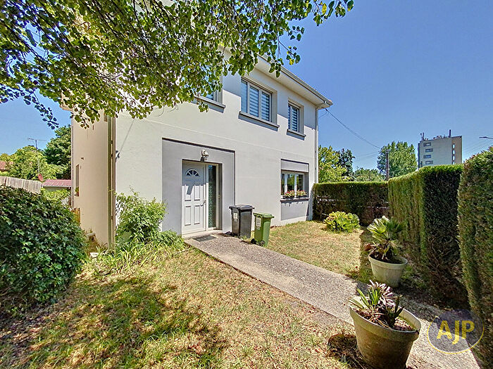 Maison à vendre - Mérignac, Arlac - 7 pièces - 5 chambres