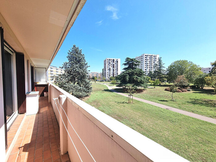 Appartement 4 pièces à vendre - Saint-Priest, Centre-ville