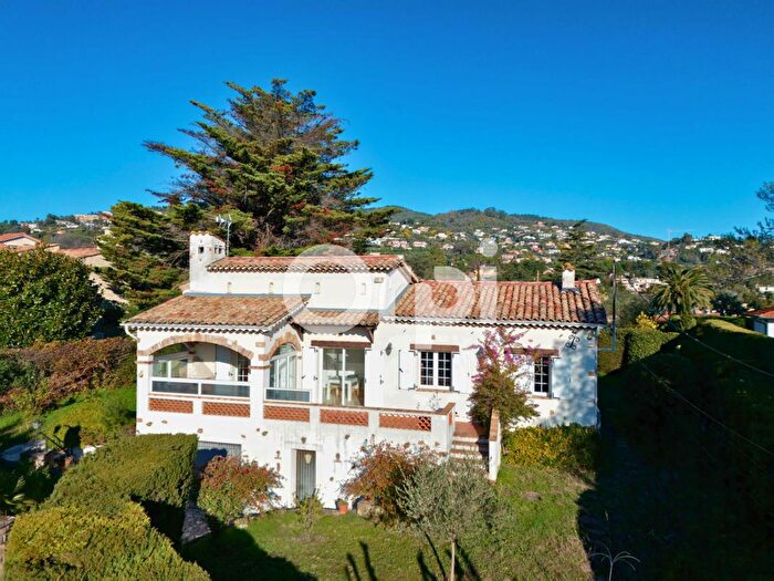 Maison à vendre - Mandelieu-la-Napoule, Minelle - 4 pièces - 3 chambres