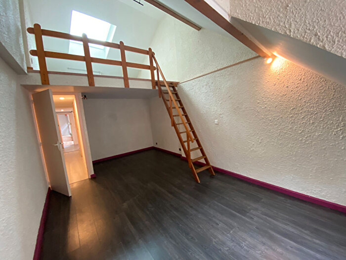 Appartement à louer - Besançon, Boucle, Chapelle des Buis - 2 pièces - 1 chambre
