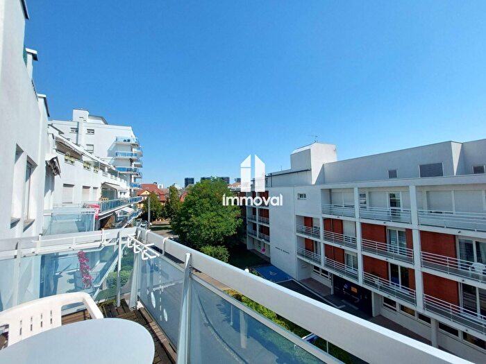 Appartement à louer - Neudorf Ouest Centre, Strasbourg - 2 pièces - 1 chambre