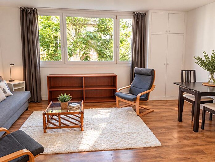 Boulogne-Billancourt, Menus, Jean Baptiste Clément : Appartement 2 pièces à vendre