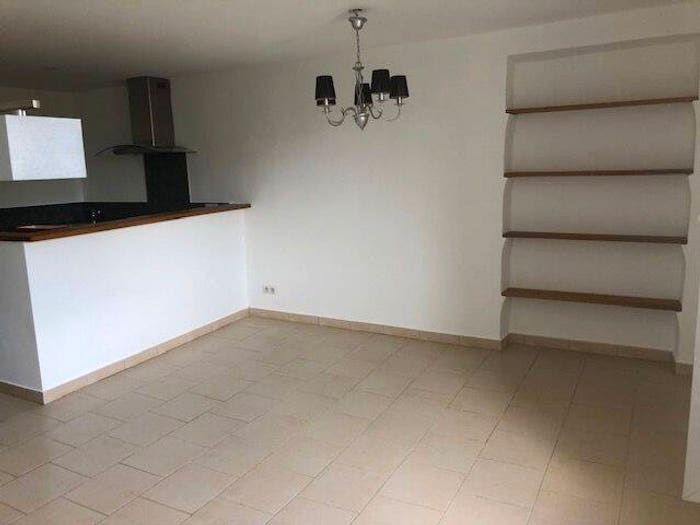 Appartement 3 pièces à Carcès, à louer