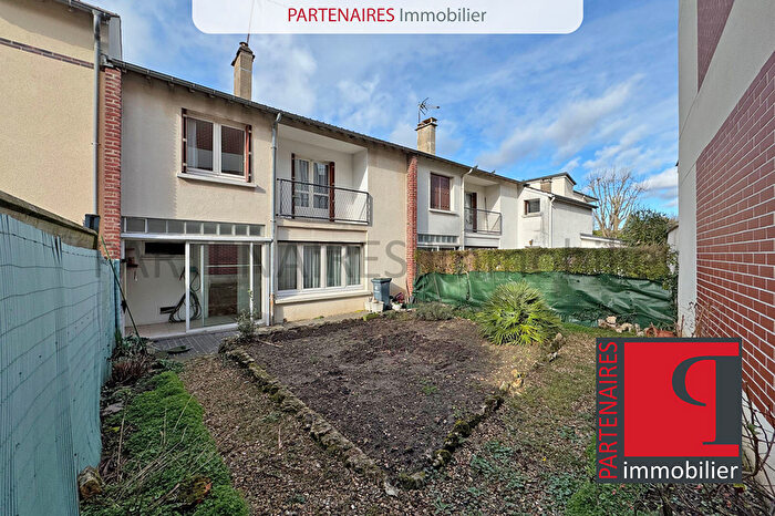 Maison à vendre - Le Chesnay, Nouveau Chesnay - 5 pièces - 4 chambres