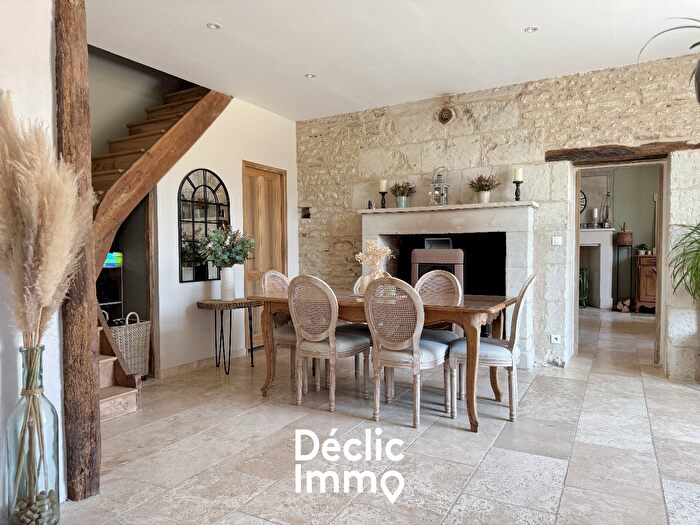 Maison à vendre - Mirebeau - 5 pièces - 3 chambres