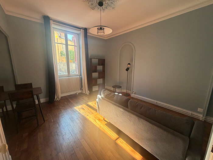 Appartement à louer - Dijon, Centre-ville - 2 pièces - 1 chambre