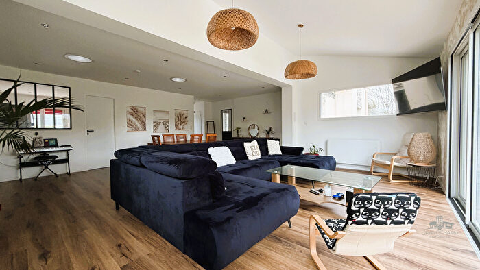 Maison à vendre - Grandchamp-des-Fontaines, Grandchamps-des-Fontaines - 7 pièces - 5 chambres