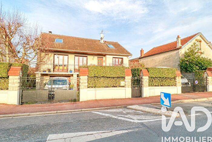 Maison à vendre - Pierrelaye - 7 pièces - 4 chambres