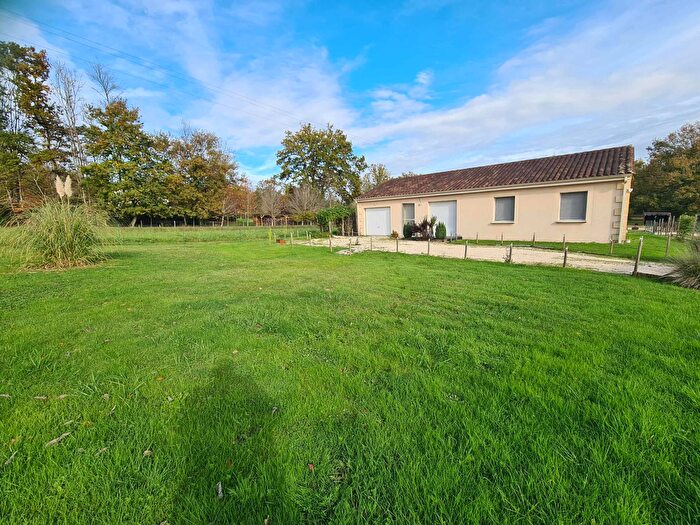 Maison à vendre - Saint-Astier - 5 pièces - 3 chambres